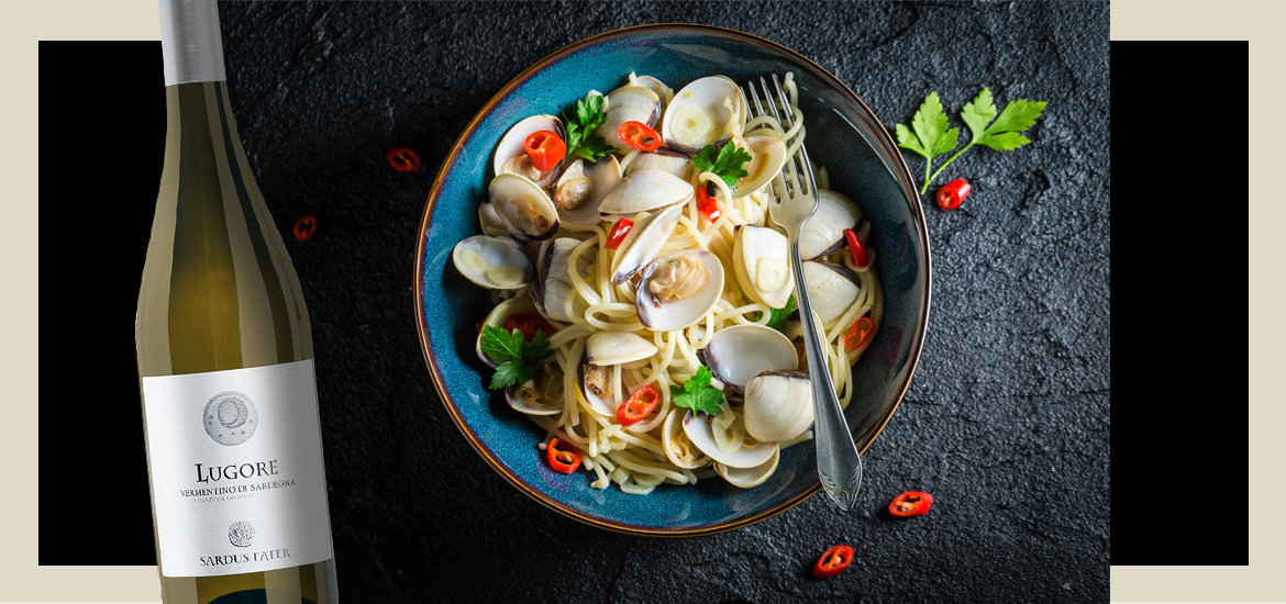 A table ! Linguini aux palourdes & Lugore, blanc de Sardaigne. - Vintage